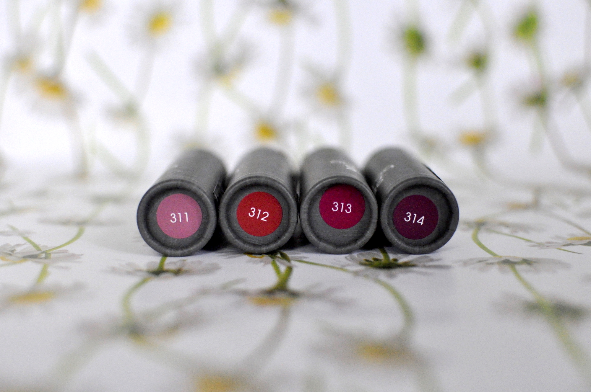 Des nouvelles teintes de rouges à lèvres chez Boho ! - Réglisse & Myrtilles